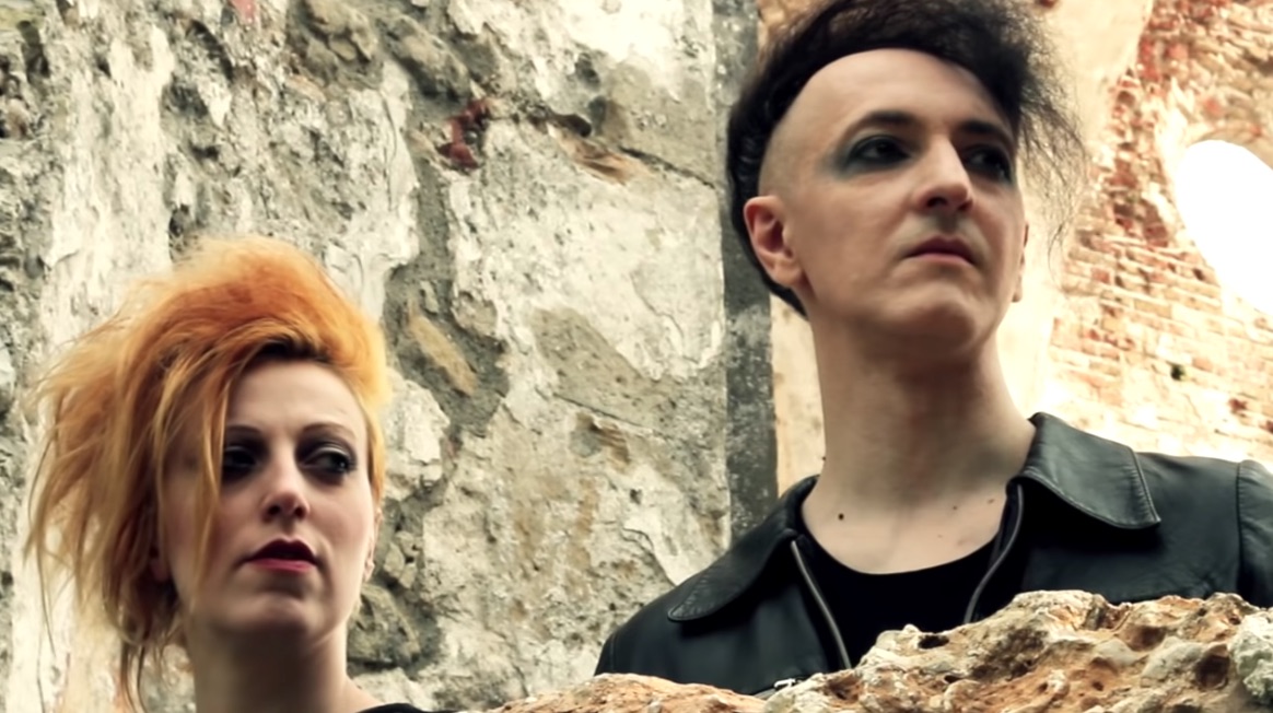 News | THE FROZEN AUTUMN vous aime bien mais préfère les synthés ...